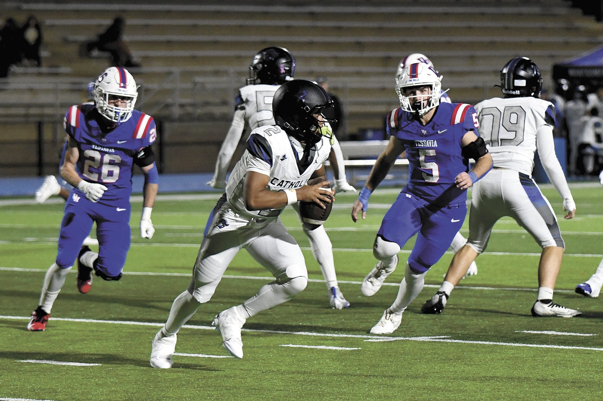 Vestavia Hills Dominates Montgomery Catholic, 40-13 - Over the Mountain ...